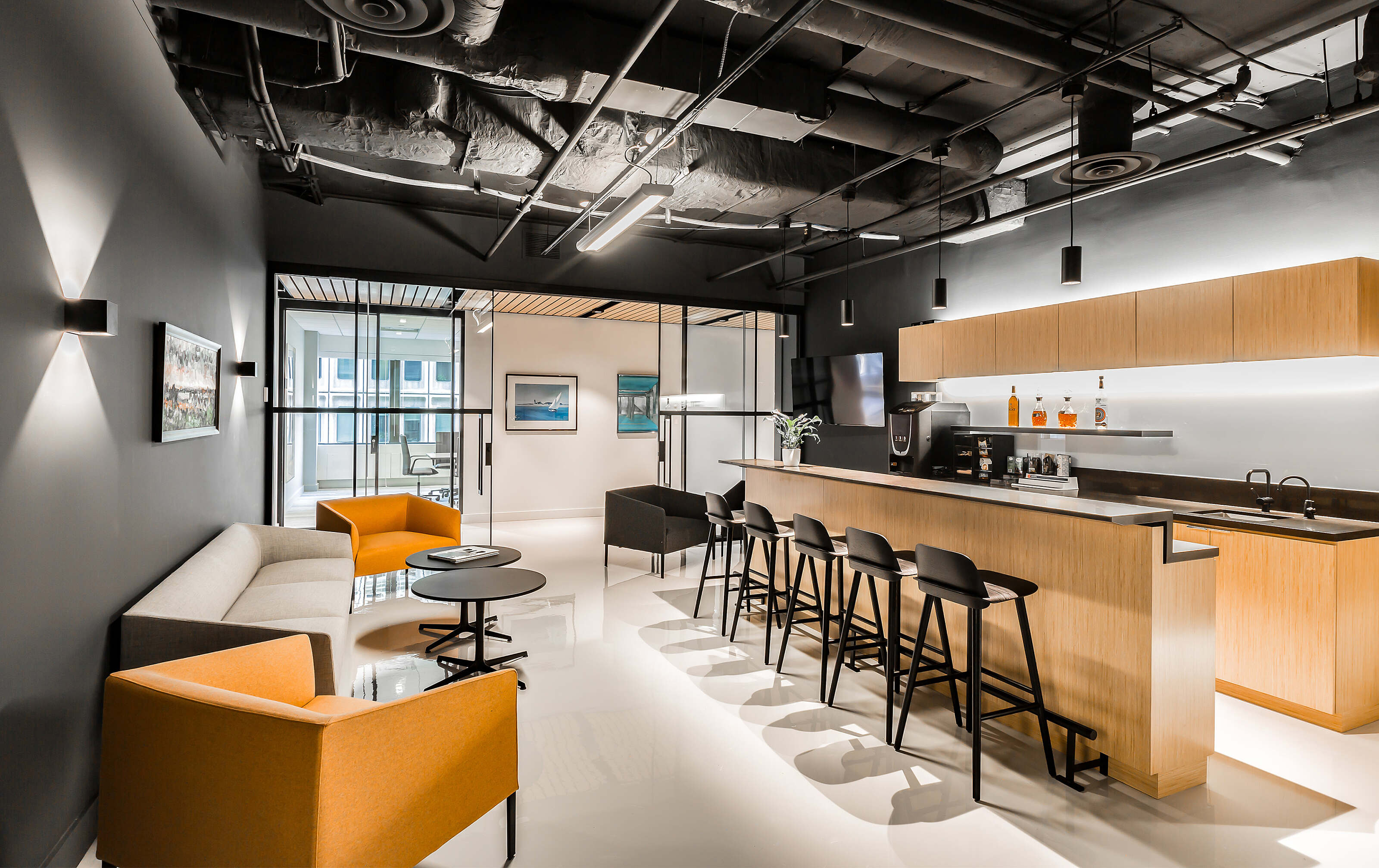Cidel Bank & Trust Inc. | Contemporary Office Interiors