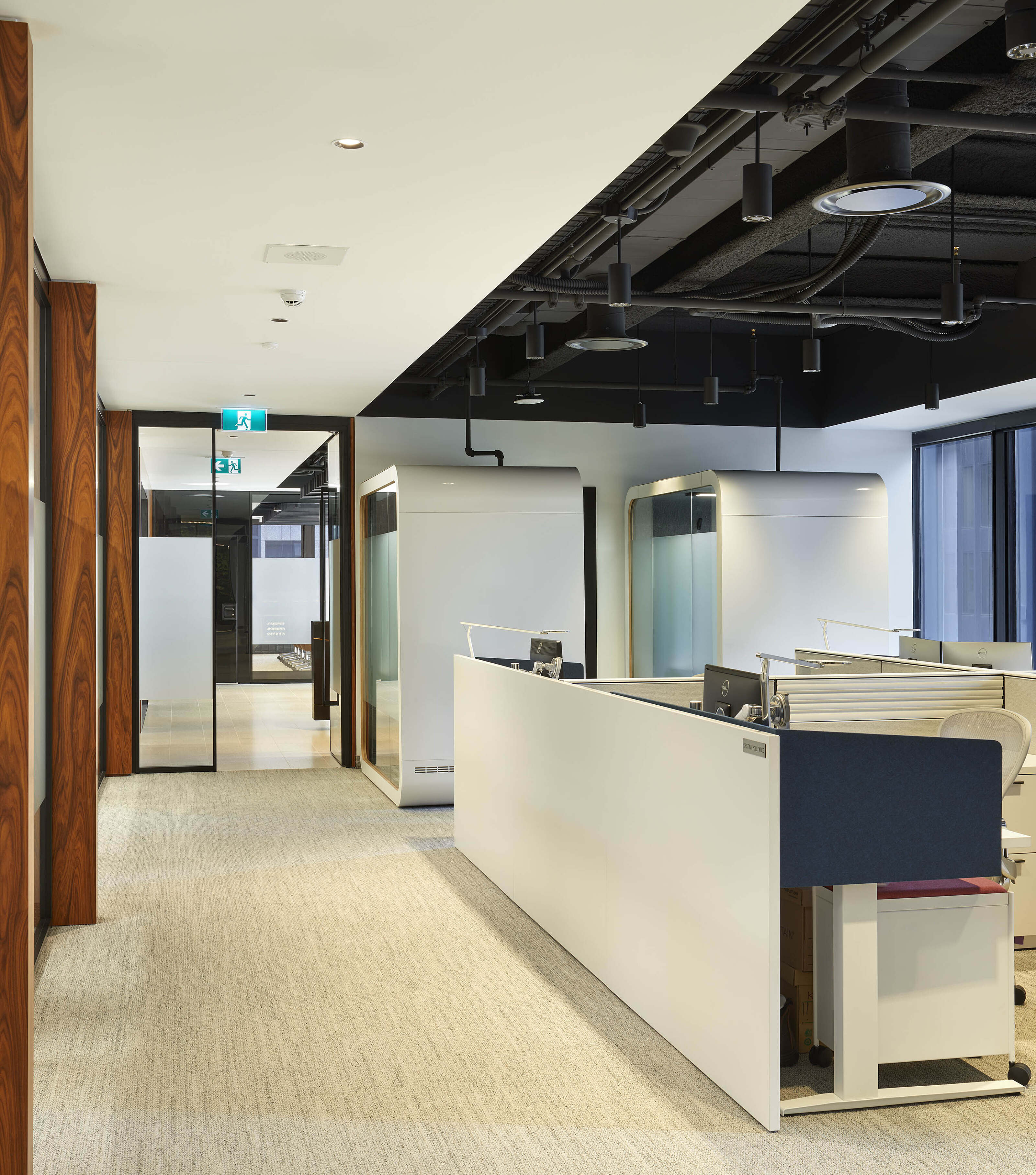 Cadillac Fairview | Contemporary Office Interiors
