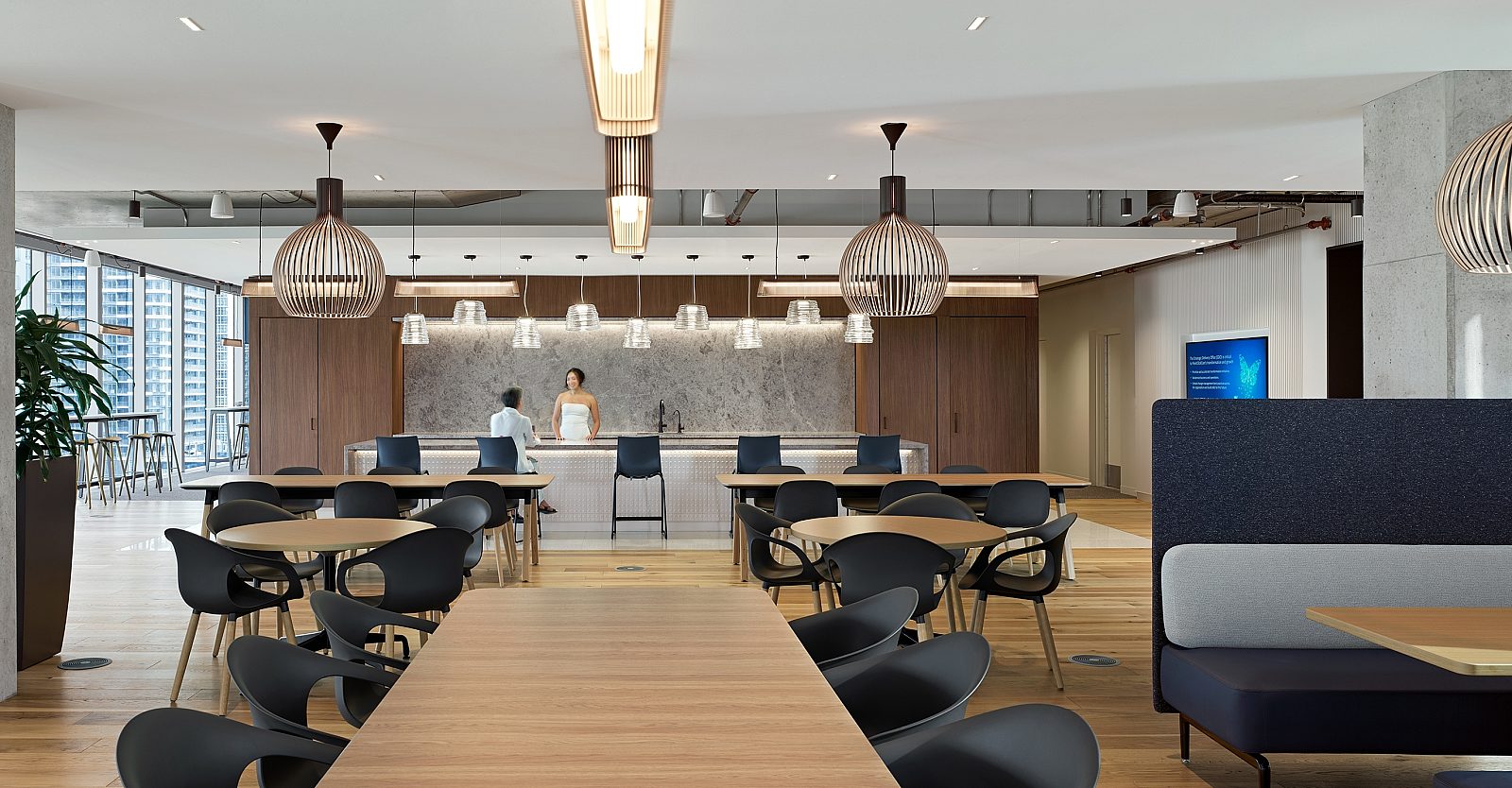 PointClickCare Technologies | Contemporary Office Interiors